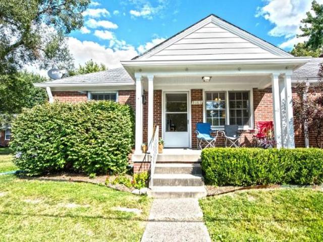 2 Br, 1 bath, Single Family 5163 Caroline Ave