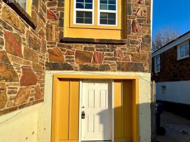 2 Br, 1 bath, Single Family 519 Sw 35th St
