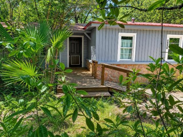 2 Br, 1 bath, Single Family 5201 W Gate Hills Dr