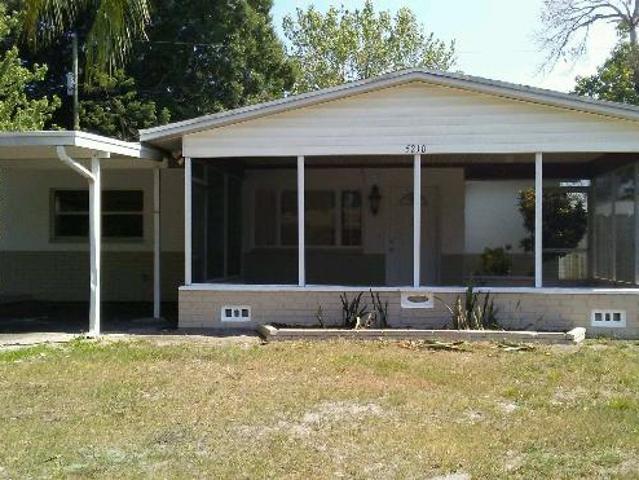 2 Br, 1 bath, Single Family 5210 98th Ave