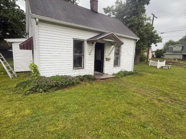 2 Br, 1 bath, Single Family 533 Higgins St
