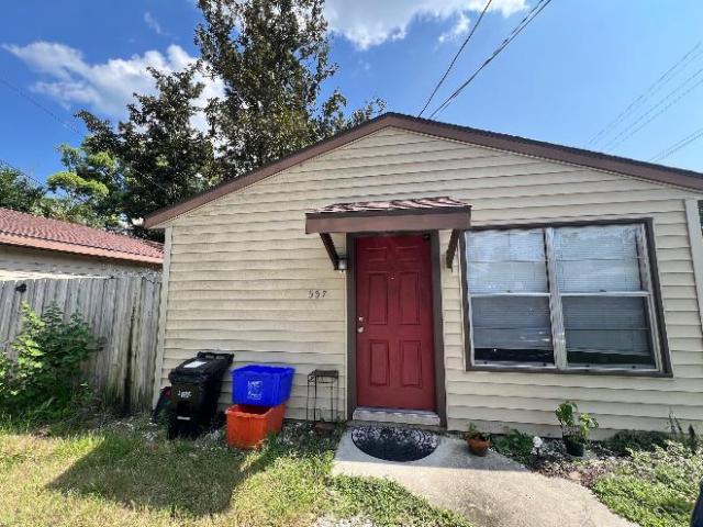 2 Br, 1 bath, Single Family 537 Nw 30 Ave