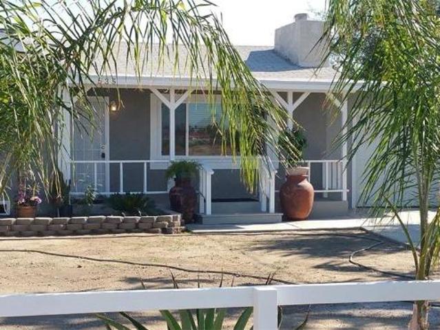 2 Br, 1 bath, Single Family 535 W Acacia Ave