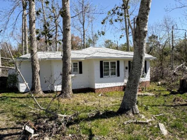 2 Br, 1 bath, Single Family 646 North Main Street