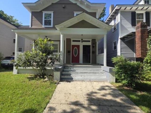 2 Br, 1 bath, Single Family 655 E Henry St