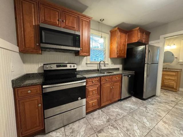 2 Br, 1 bath, Single Family 65a Market Street