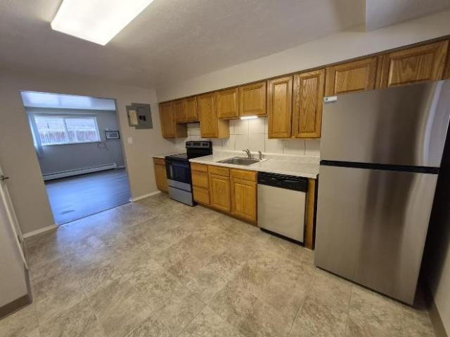 2 Br, 1 bath, Single Family 6772 West 51st Avenue