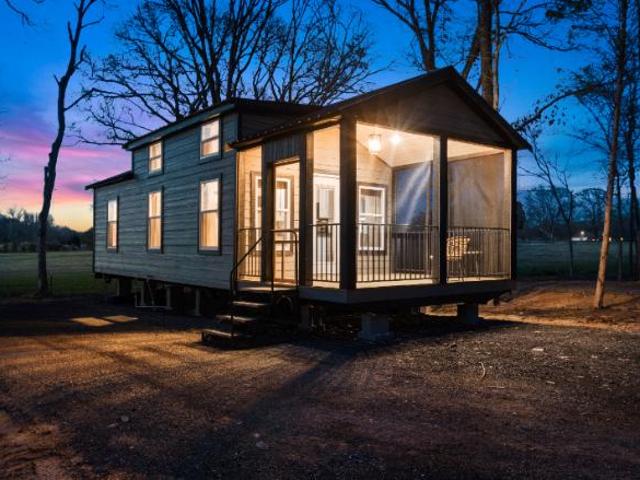 2 Br, 1 bath, Single Family 6801 Fm 1616