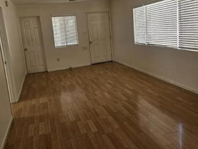2 Br, 1 bath, Single Family 6830 Valmont St