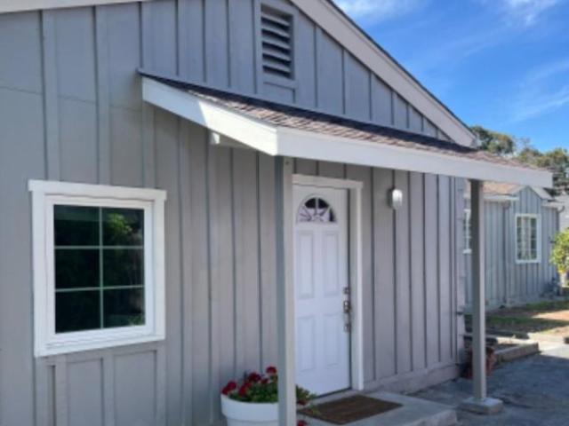 2 Br, 1 bath, Single Family 6891 Pasado Rd