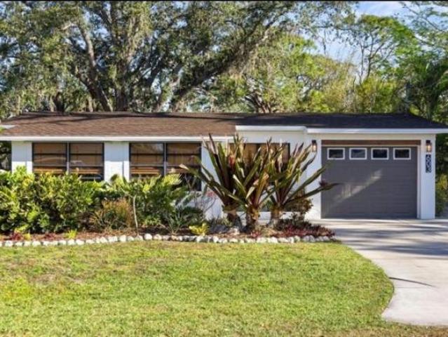 2 Br, 1 bath, Single Family 603 Frances St