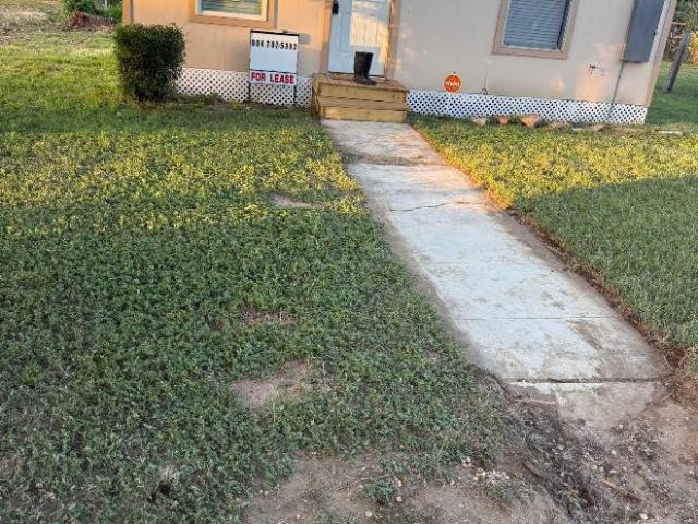 2 Br, 1 bath, Single Family 602 N Shaw St
