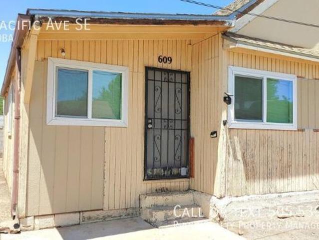 2 Br, 1 bath, Single Family 609 Pacific Ave SE