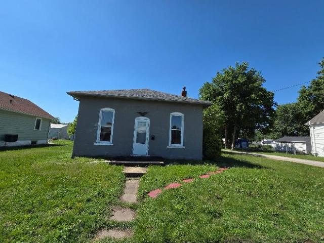 2 Br, 1 bath, Single Family 612 1st Ave W