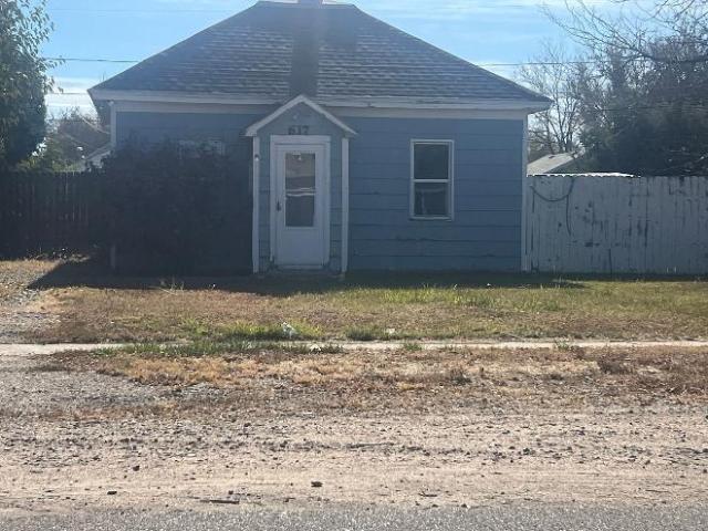 2 Br, 1 bath, Single Family 617 Douglas St