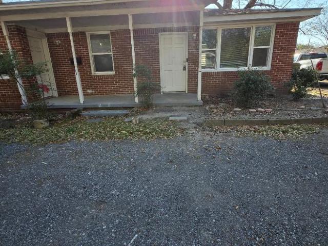 2 Br, 1 bath, Single Family 617 Lexington Ave