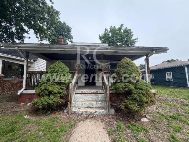 2 Br, 1 bath, Single Family 625 5 Commercial