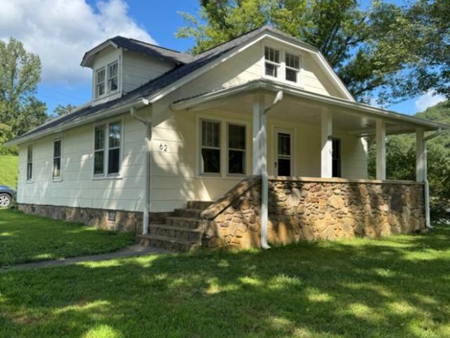2 Br, 1 bath, Single Family 62 Elm Tree Ln