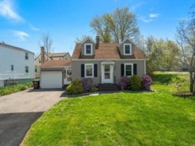 2 Br, 1 bath, Single Family 62 Lower East St