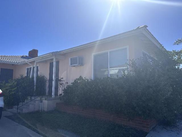 2 Br, 1 bath, Single Family 6315 Montezuma Road