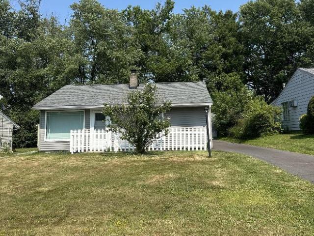 2 Br, 1 bath, Single Family 7457 Oregon Trail