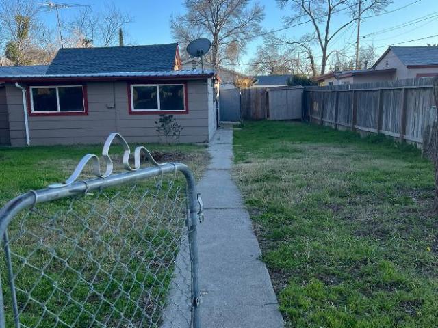 2 Br, 1 bath, Single Family 7580 Washington Street