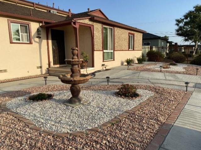 2 Br, 1 bath, Single Family 7810 Wilkinson Avenue