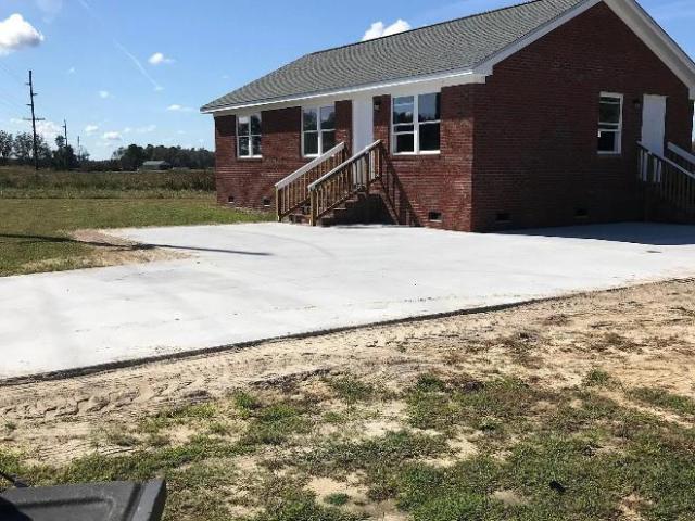 2 Br, 1 bath, Single Family 7873 Red Hill Rd