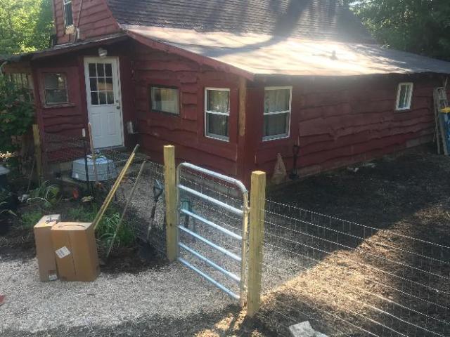 2 Br, 1 bath, Single Family 7009 Greenville Hwy