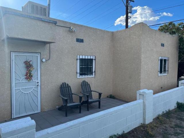 2 Br, 1 bath, Single Family 708 Mountain Rd NE