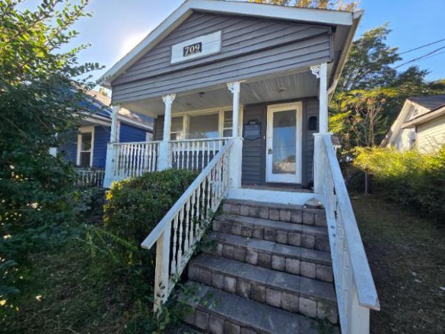 2 Br, 1 bath, Single Family 709 N 11 St