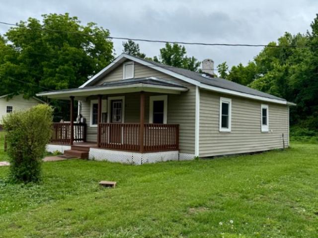 2 Br, 1 bath, Single Family 717 Falls St