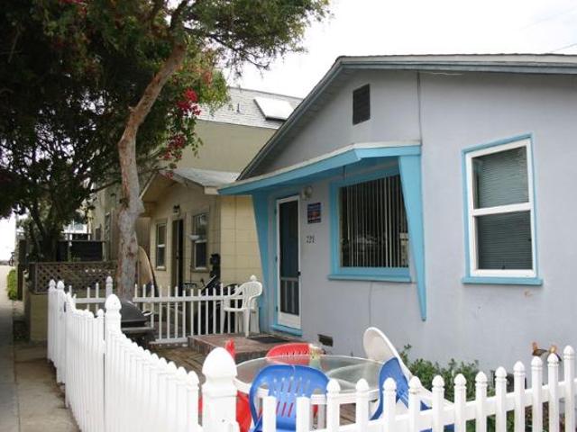 2 Br, 1 bath, Single Family 728 Venice Ct
