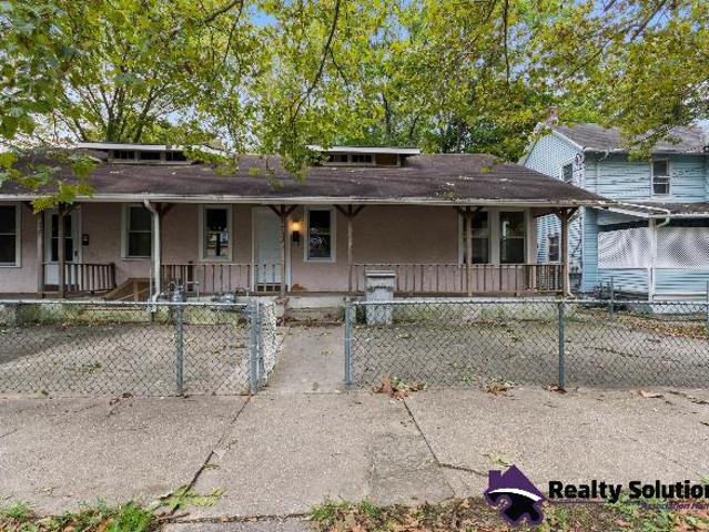 2 Br, 1 bath, Single Family 733 East Cherry Street