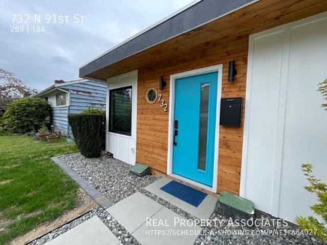 2 Br, 1 bath, Single Family 732 N 91st St
