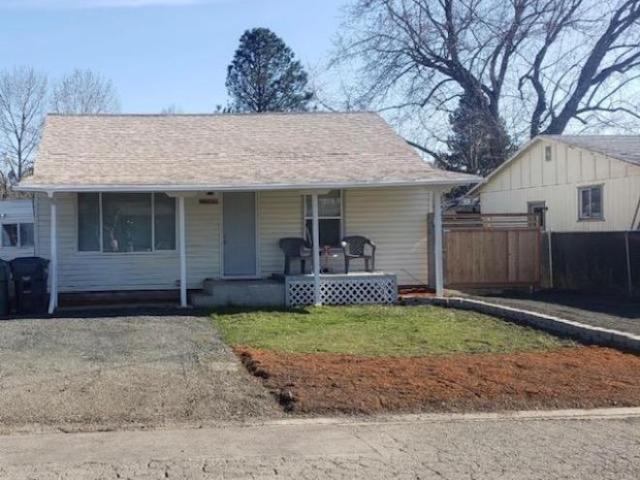 2 Br, 1 bath, Single Family 845 S 3rd St