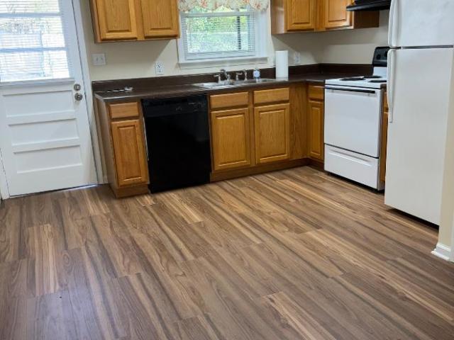 2 Br, 1 bath, Single Family 8686 Bowden St