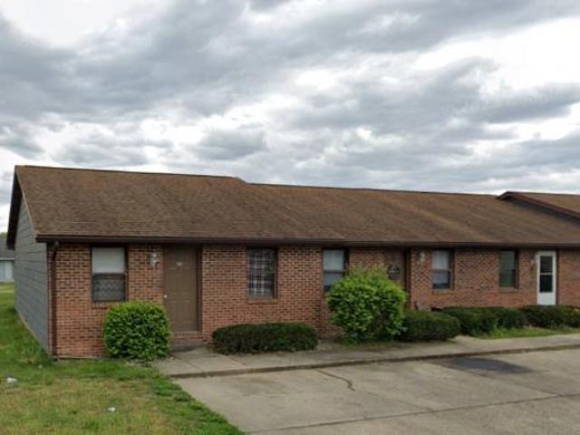 2 Br, 1 bath, Single Family 8701 N Raintree Ct