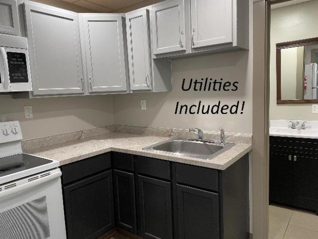 2 Br, 1 bath, Single Family 890 N Main St