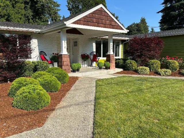 2 Br, 1 bath, Single Family 810 Garrison Street NE
