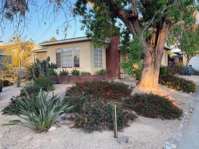 2 Br, 1 bath, Single Family 811 W Clark St