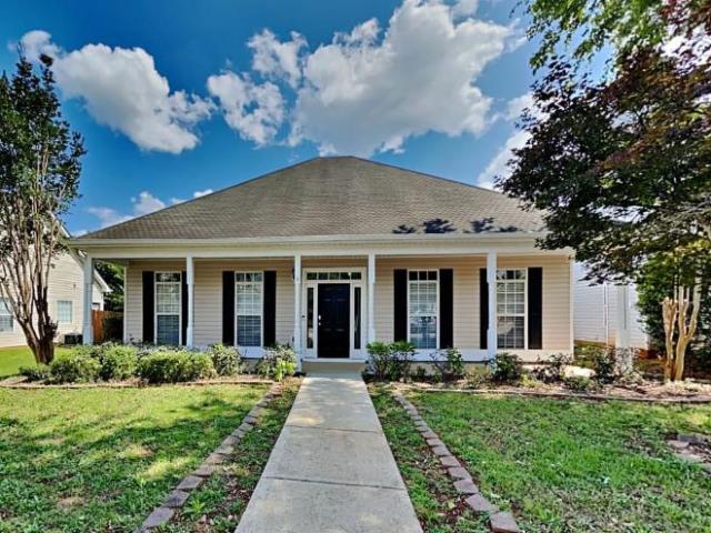 3 Br, 2 bath, Single Family 811 Cathedral Ct