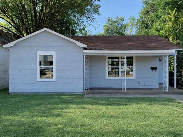 2 Br, 1 bath, Single Family 820 West Crawford Street
