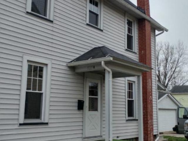 2 Br, 1 bath, Single Family 825 Tremont Ave SW