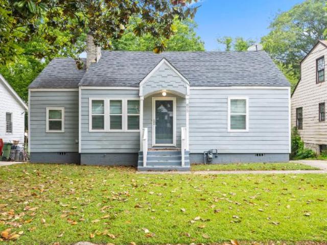 2 Br, 1 bath, Single Family 825 Erin Ave Sw