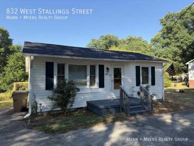 2 Br, 1 bath, Single Family 832 West Stallings St