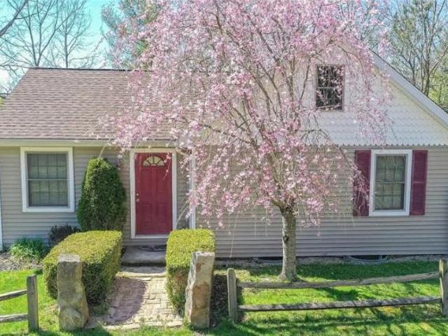 2 Br, 1 bath, Single Family 835 Bellus
