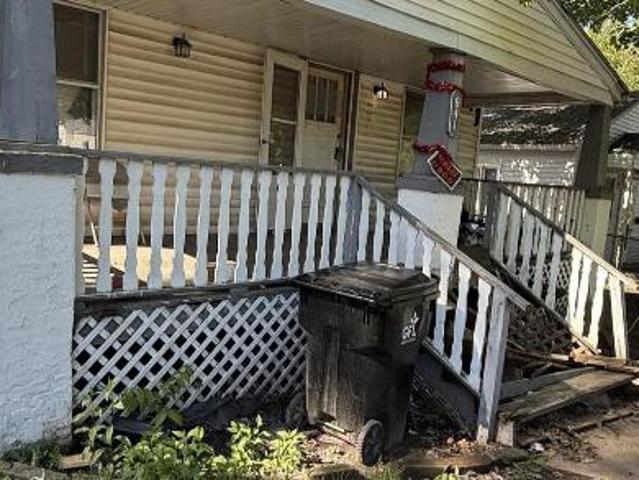2 Br, 1 bath, Single Family 941 W Waggoner St