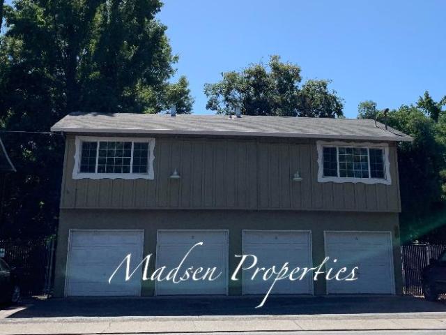 2 Br, 1 bath, Single Family 993 East Ave