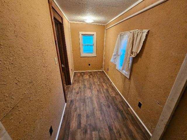 2 Br, 1 bath, Single Family 907 Wisconsin St